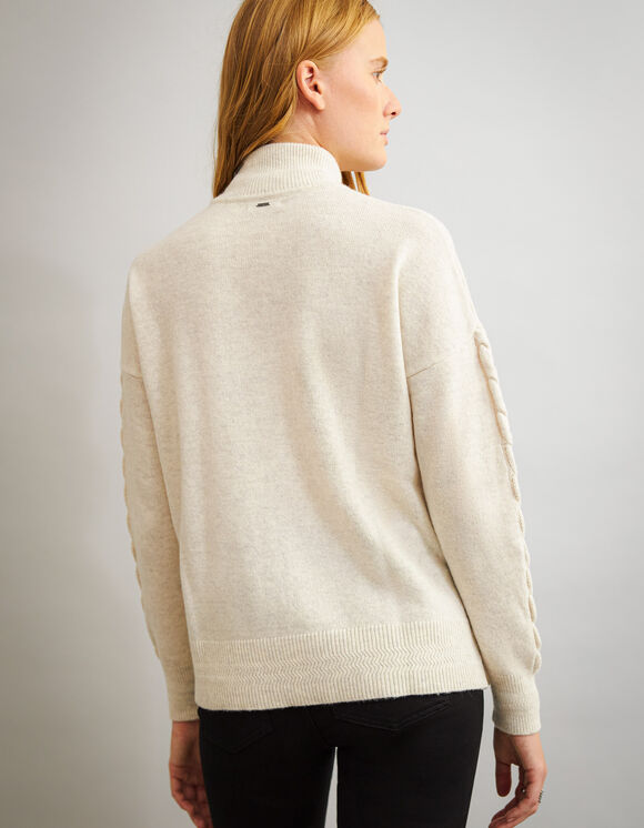 Pull col montant en laine écru boutons bijoux épaule femme