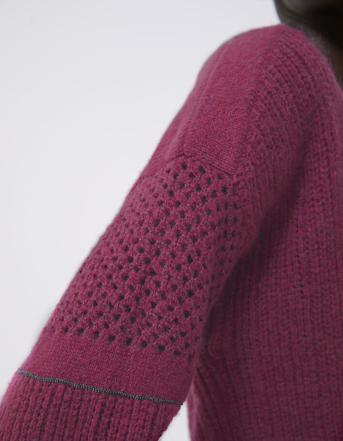 Pull violet en maille avec jeux de point et chaînes sur les manches femme