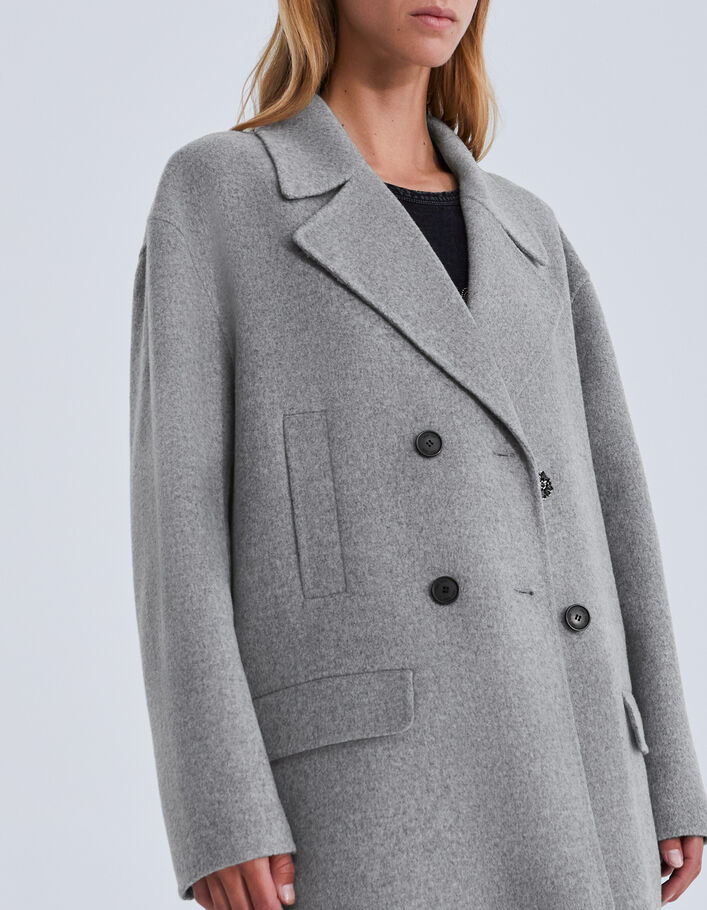 Abrigo gris largo medio joya strass mujer