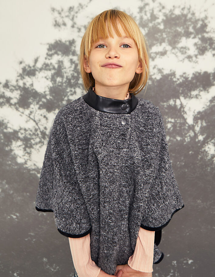 Girls' wool cloth cape