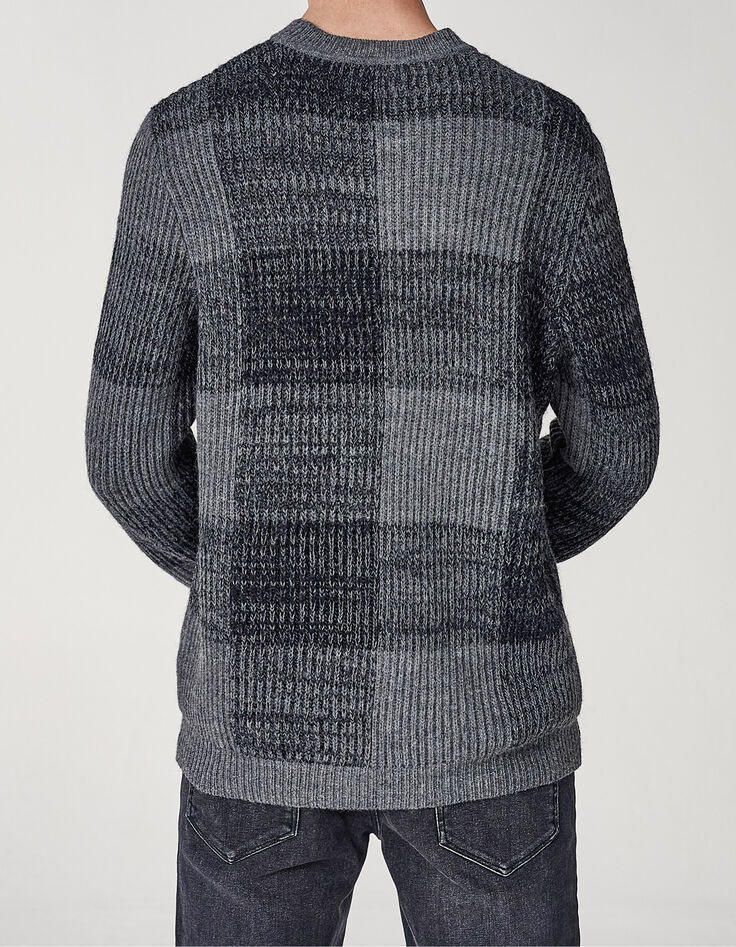 Men’s navy checked knit sweater