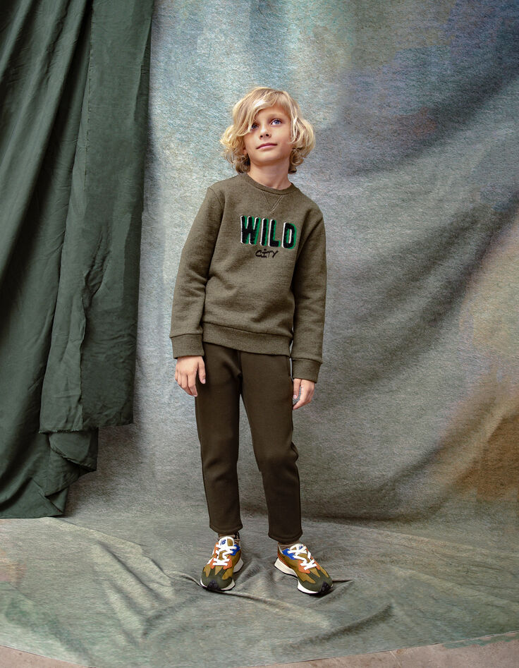 Sweat khaki typo punch needle effect boy