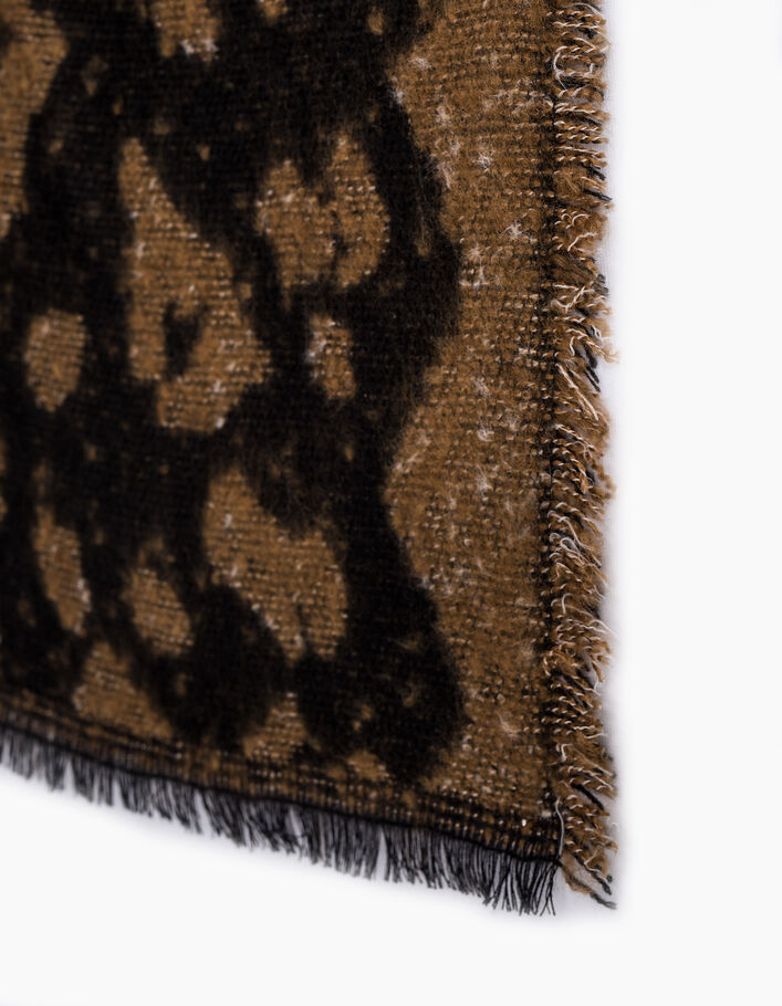 Women's leopard scarf